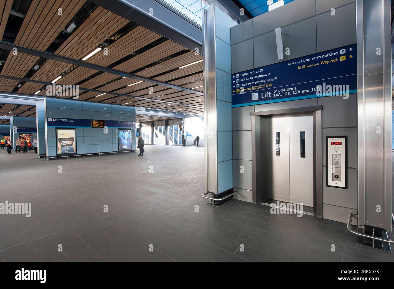 Empty station concourse hi-res stock photography and images - Alamy
