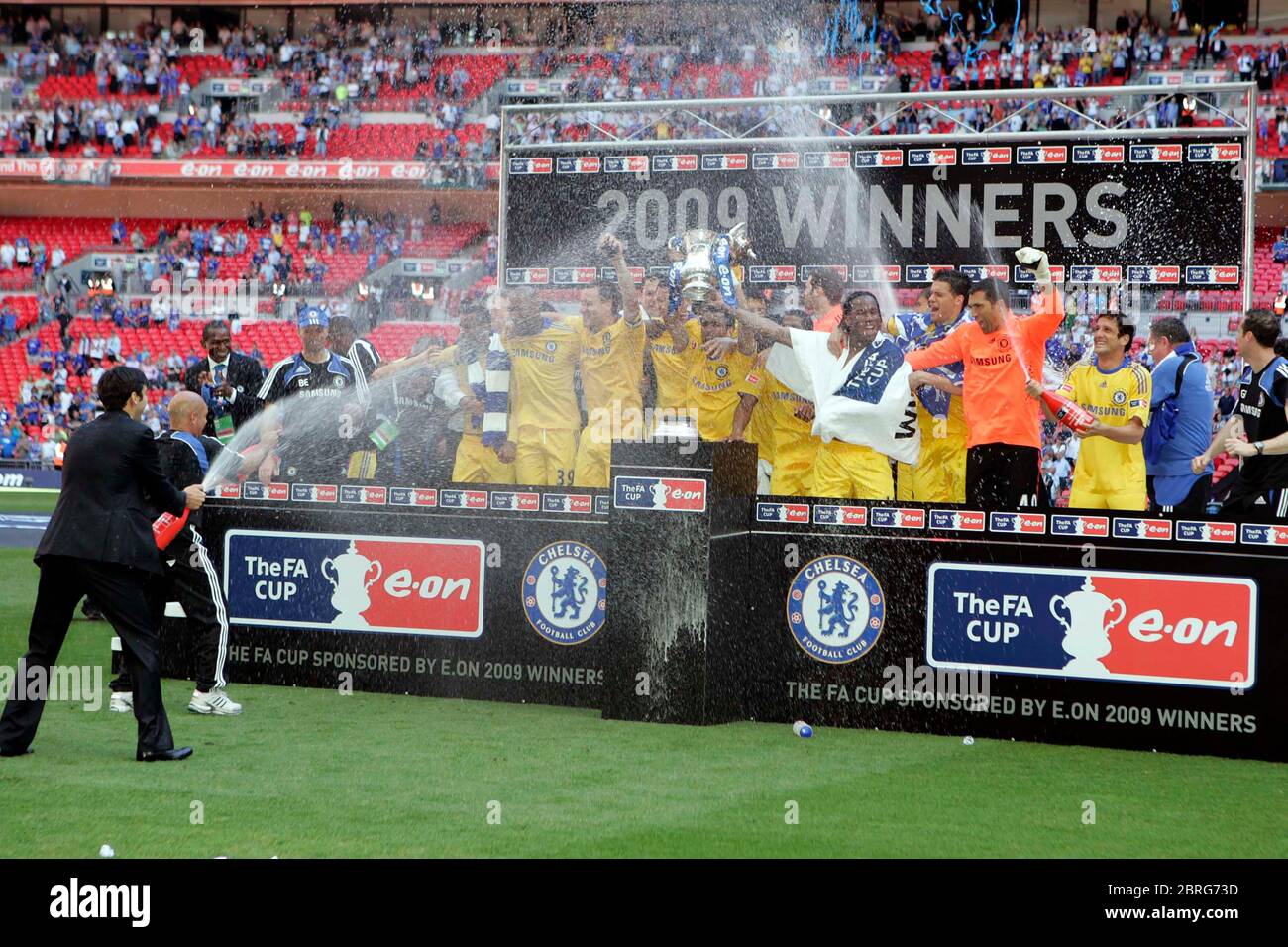 Chelsea players celebrate win hi-res stock photography and images - Alamy