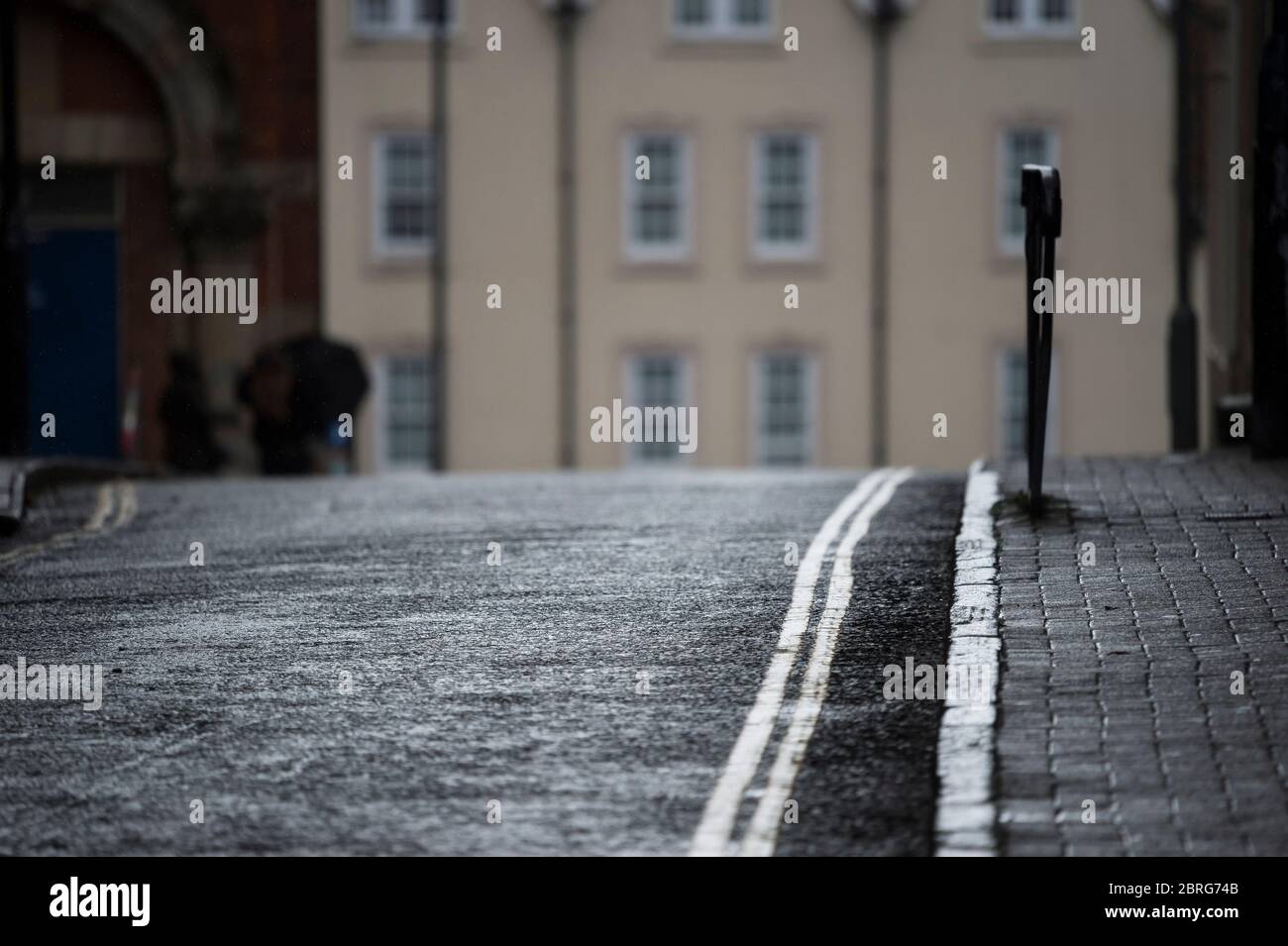 Empty quiet road roads hi-res stock photography and images - Alamy