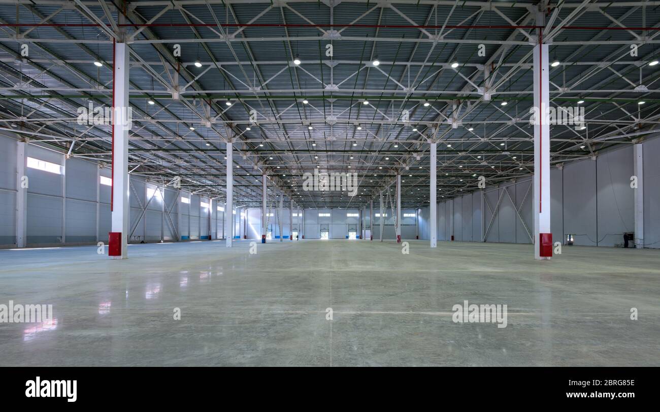 A big modern factory warehouse Stock Photo - Alamy