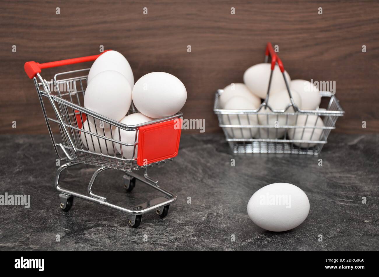 Shopping trolley fresh chicken hi-res stock photography and images - Alamy