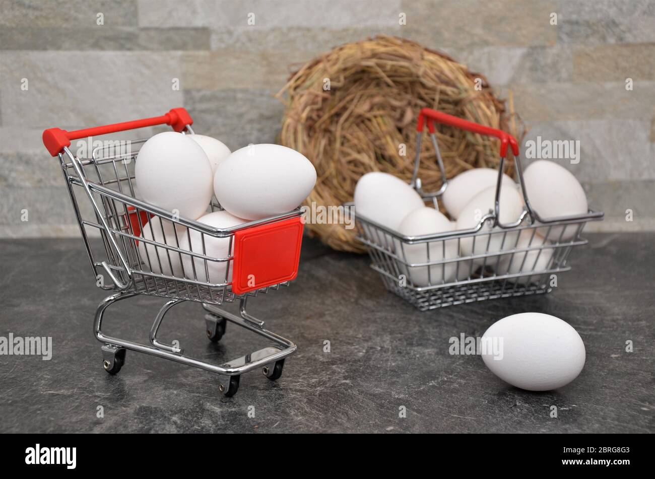 Shopping trolley fresh chicken hi-res stock photography and images - Alamy