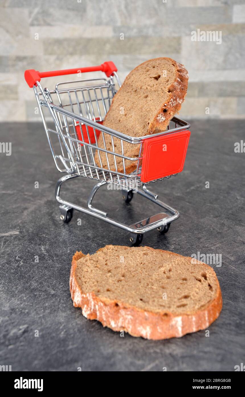 shopping cart with bread Stock Photo - Alamy