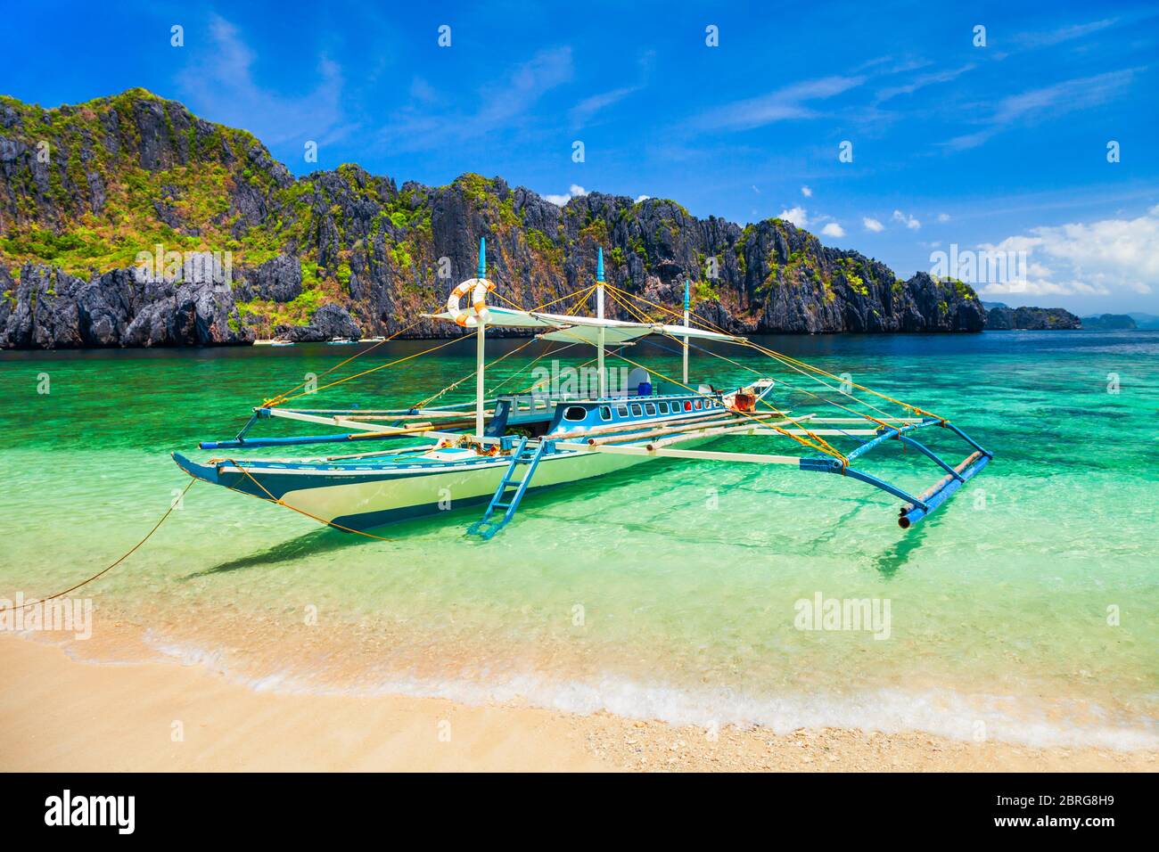 Traditional filipino boat bangka or banca in El Nido province, Palawan ...