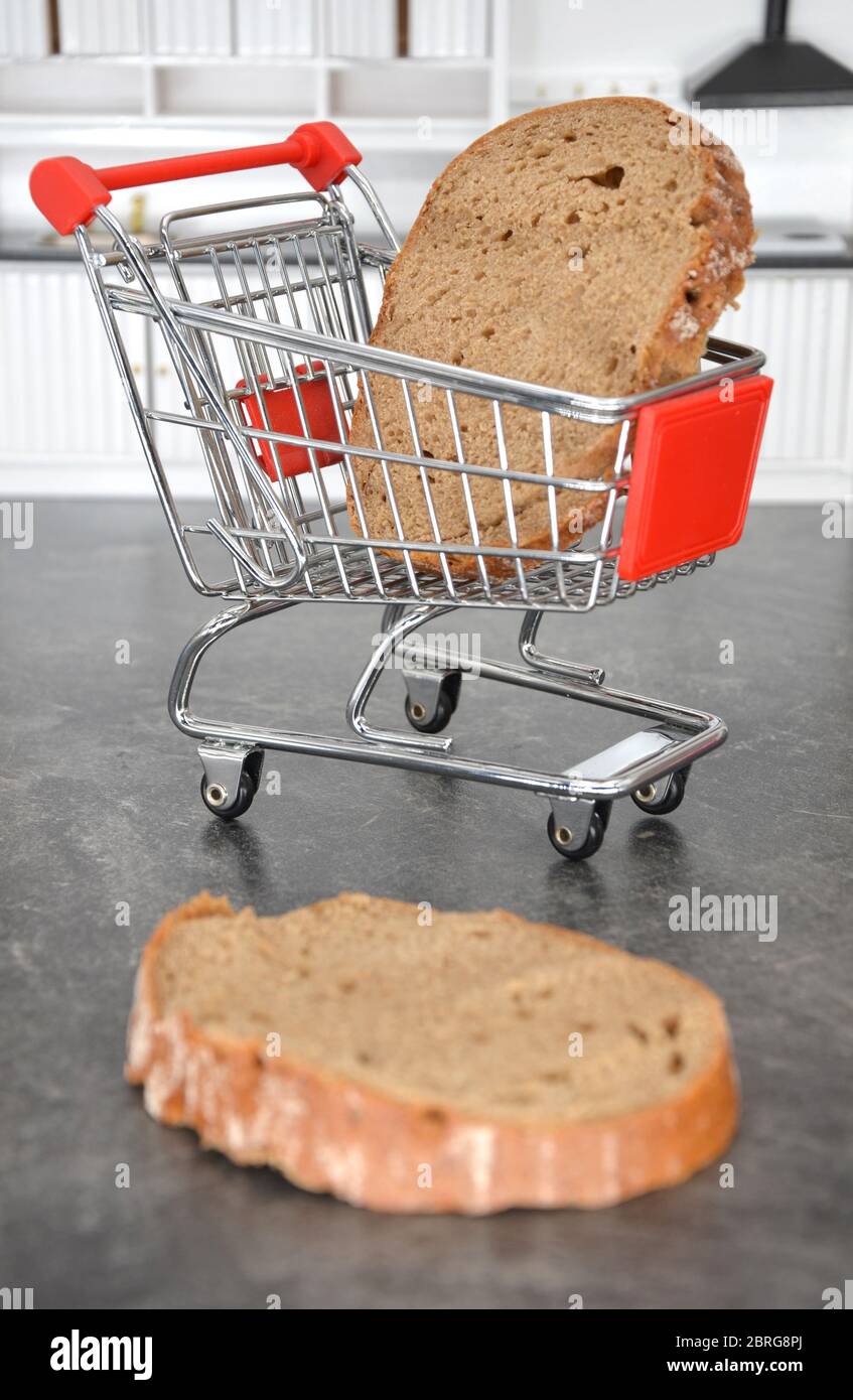 shopping cart with bread Stock Photo - Alamy