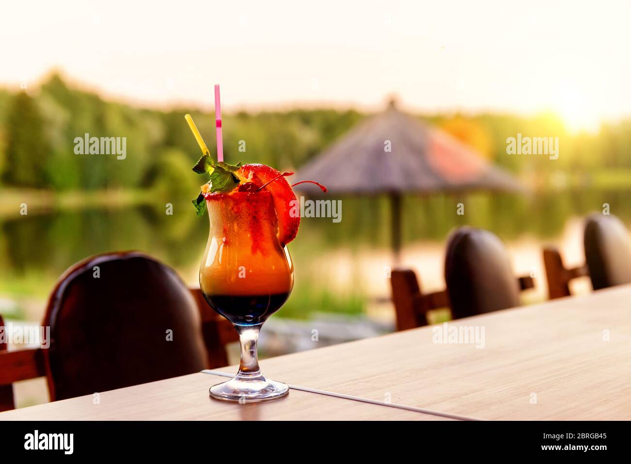 Beautiful view restaurant on beach hi-res stock photography and images ...