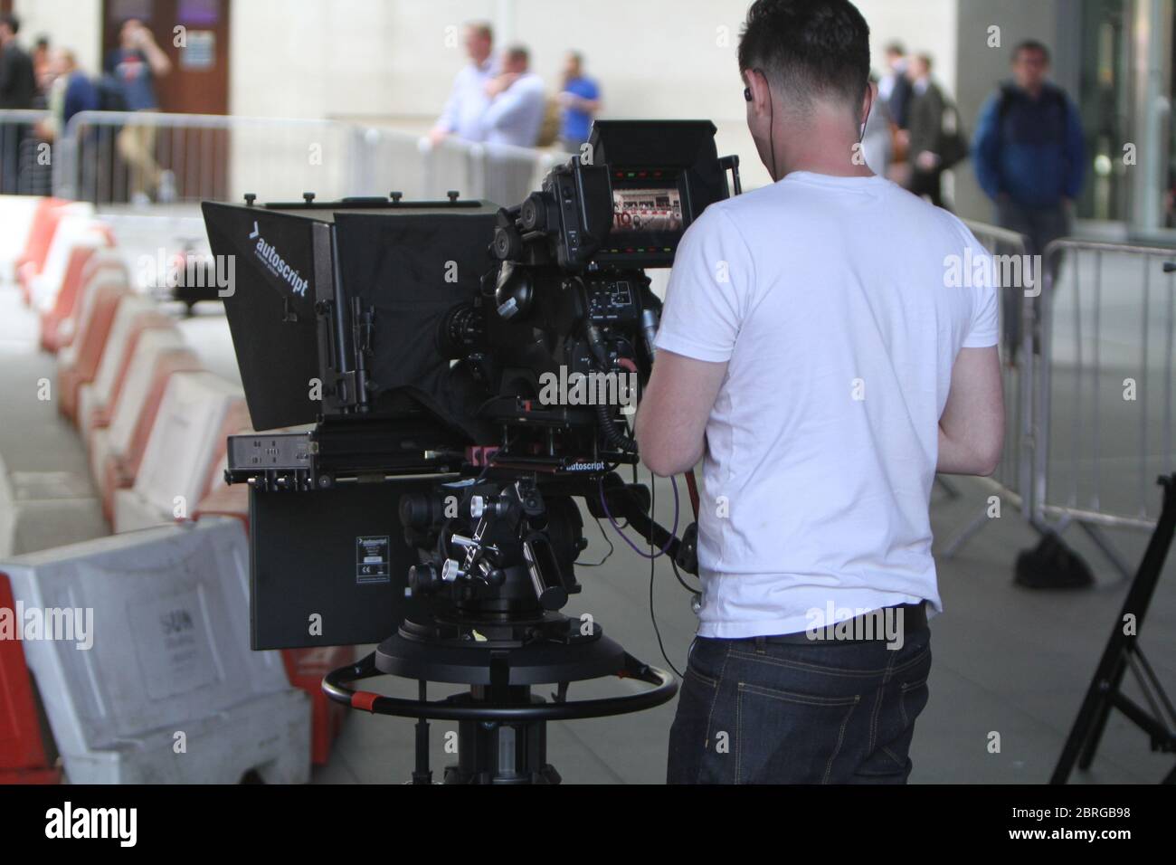 Television production truck hi-res stock photography and images - Alamy