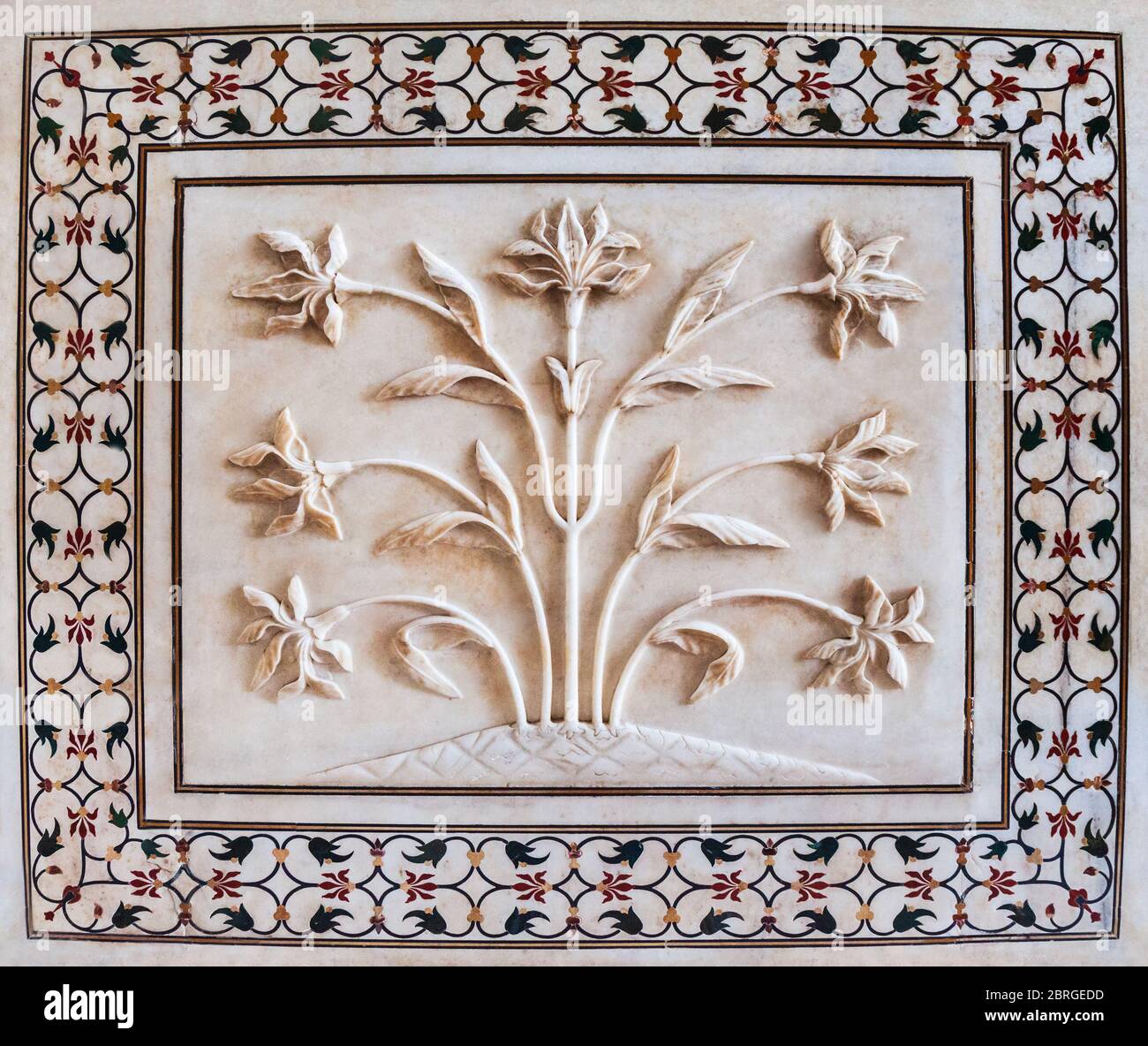 Floral pattern background on the wall of Taj Mahal palace in Agra city ...