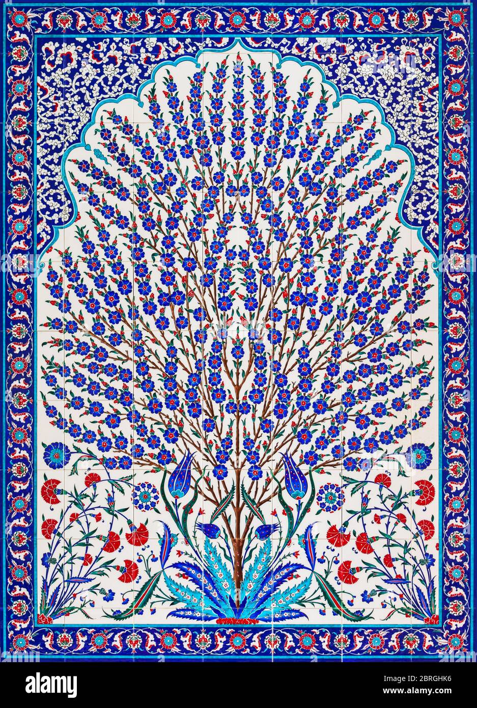 Floral pattern design on the wall of the Sheikh Zayed Grand Mosque, the ...