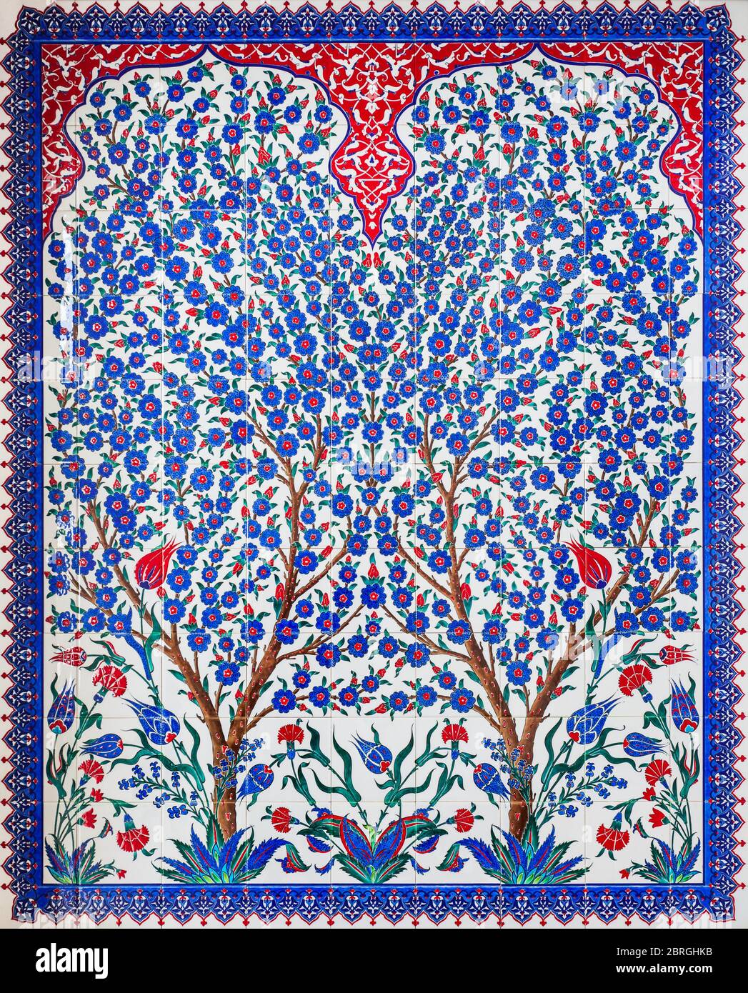 Floral pattern design on the wall of the Sheikh Zayed Grand Mosque, the ...