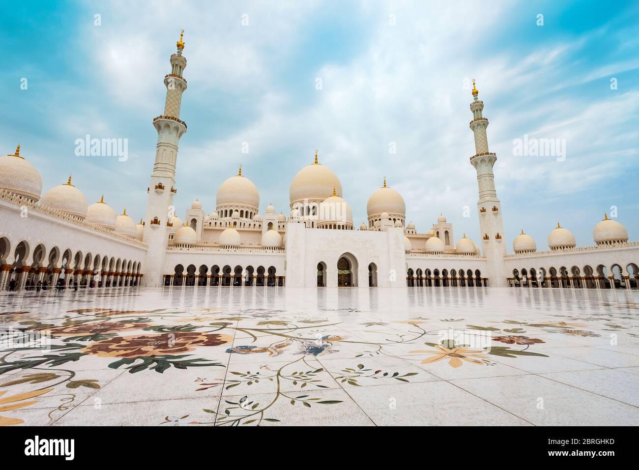 Largest Mosque In Abu Dhabi