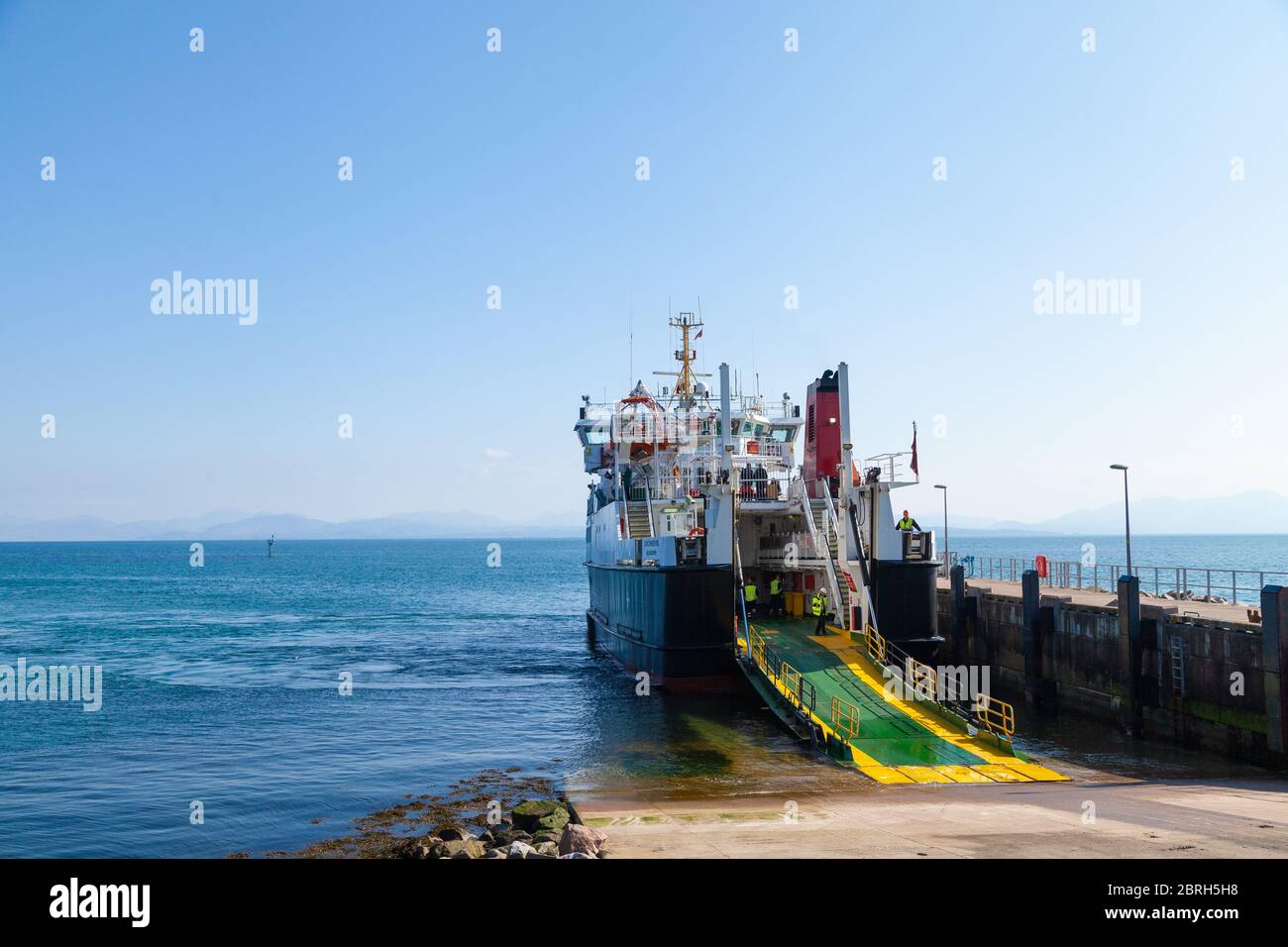 Scottish islands ferry hi-res stock photography and images - Alamy