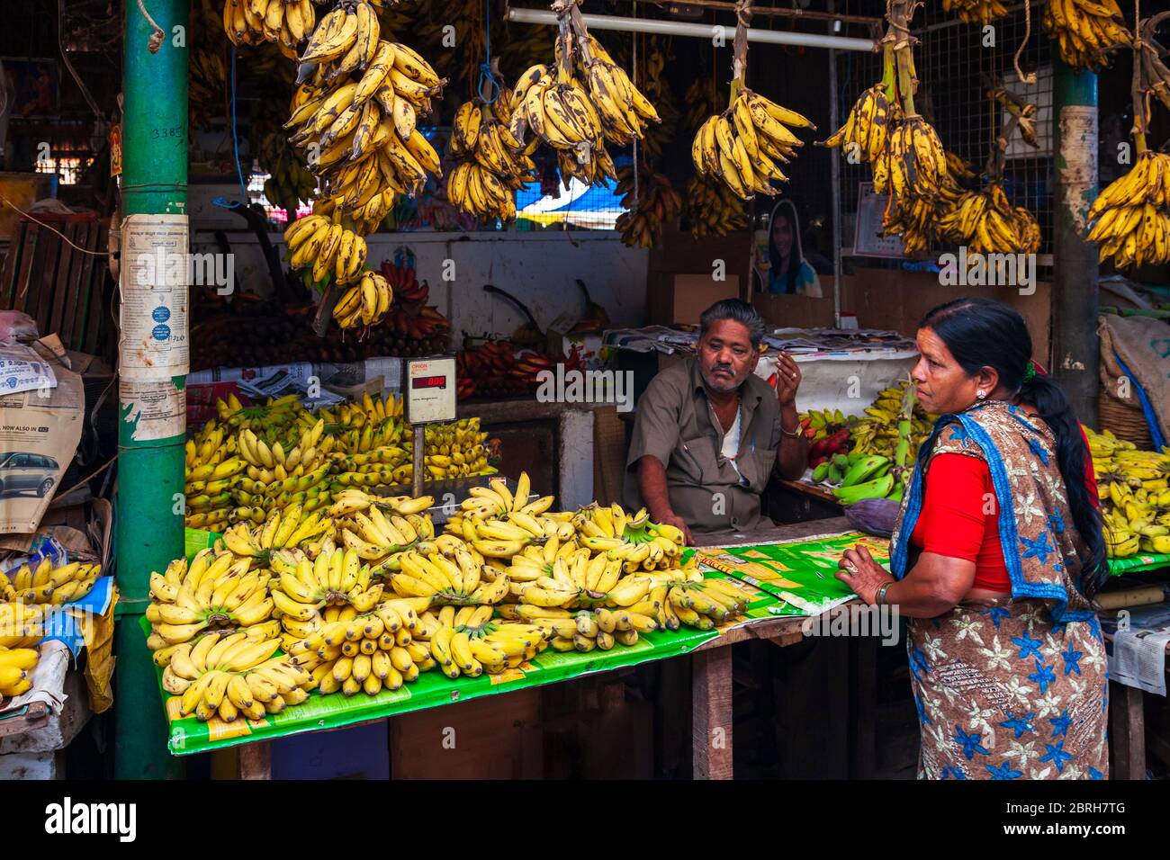 Bunch bananas in local hi-res stock photography and images - Alamy