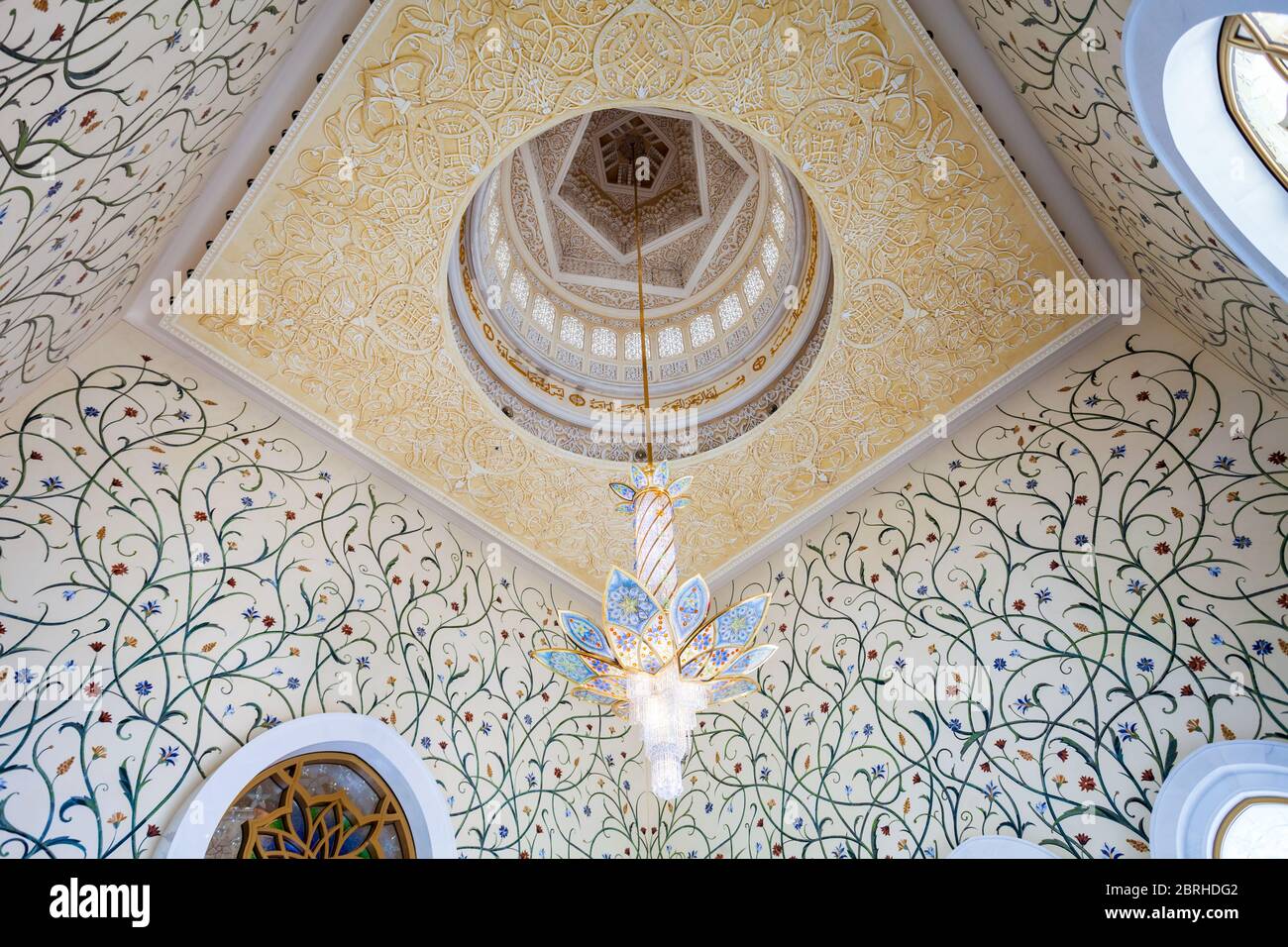 ABU DHABI, UAE - FEBRUARY 28, 2019: Chandelier in the praying hall of ...