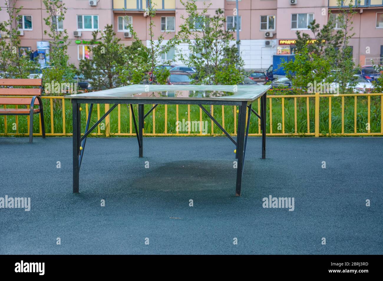Courtyard table tennis hi-res stock photography and images - Alamy