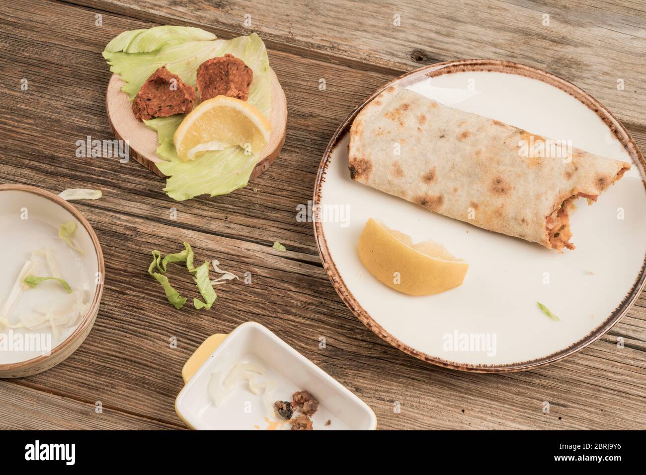 Dirty plates hi-res stock photography and images - Alamy