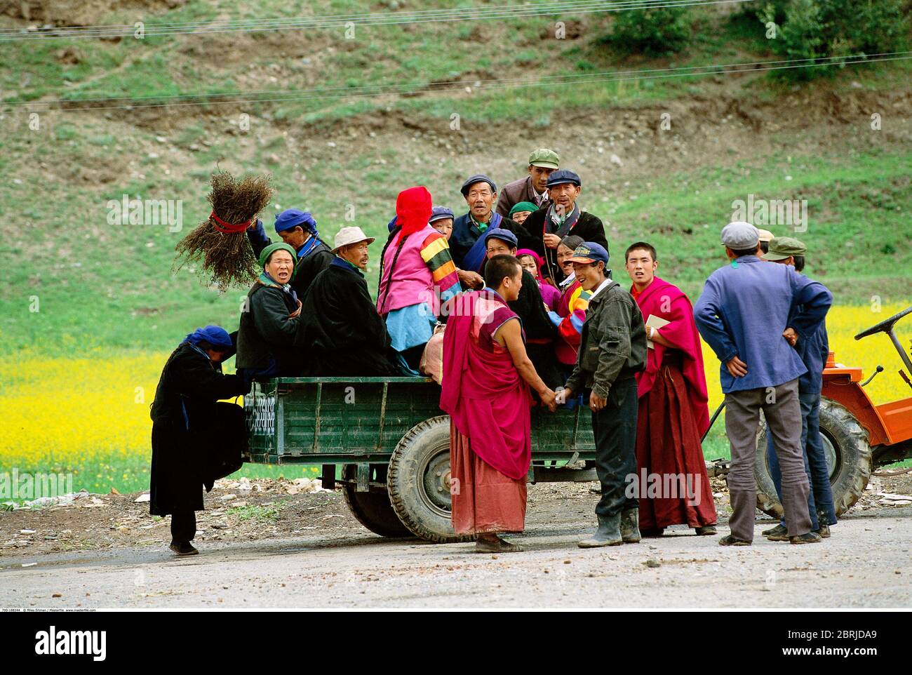 Gannan tibetan autonomous prefecture hi-res stock photography and ...