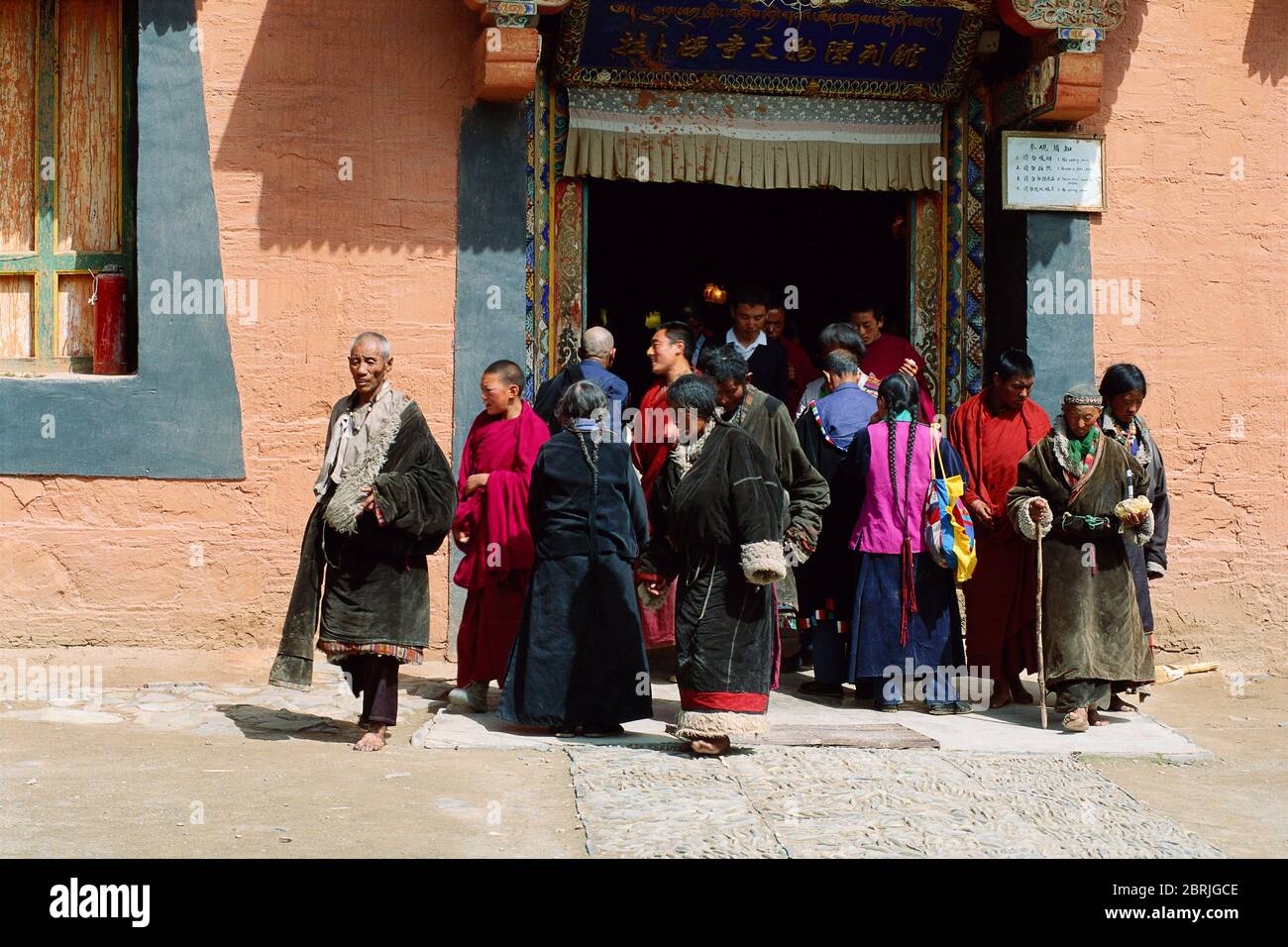 Gannan tibetan autonomous prefecture hi-res stock photography and ...