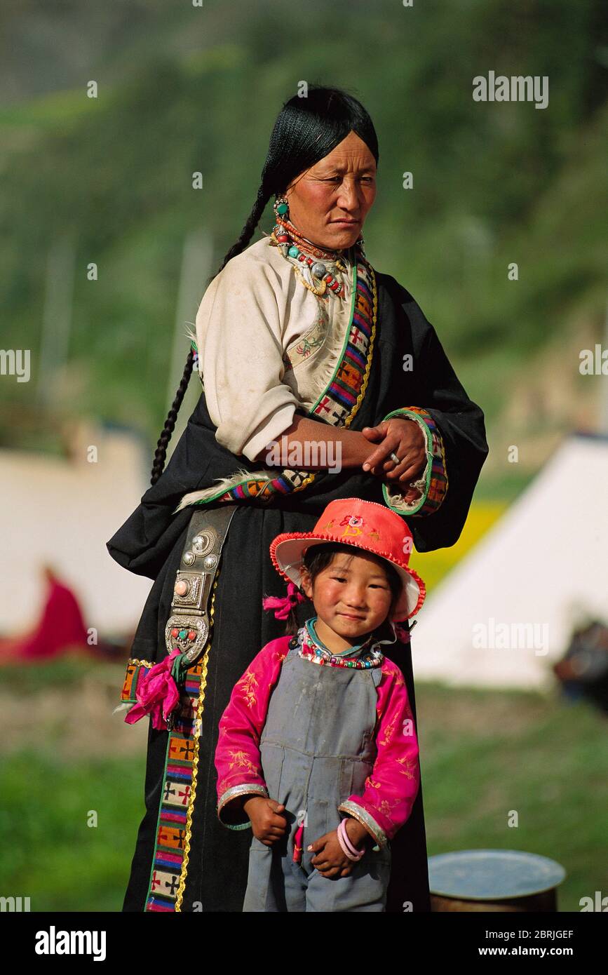 Gannan tibetan autonomous prefecture hi-res stock photography and ...