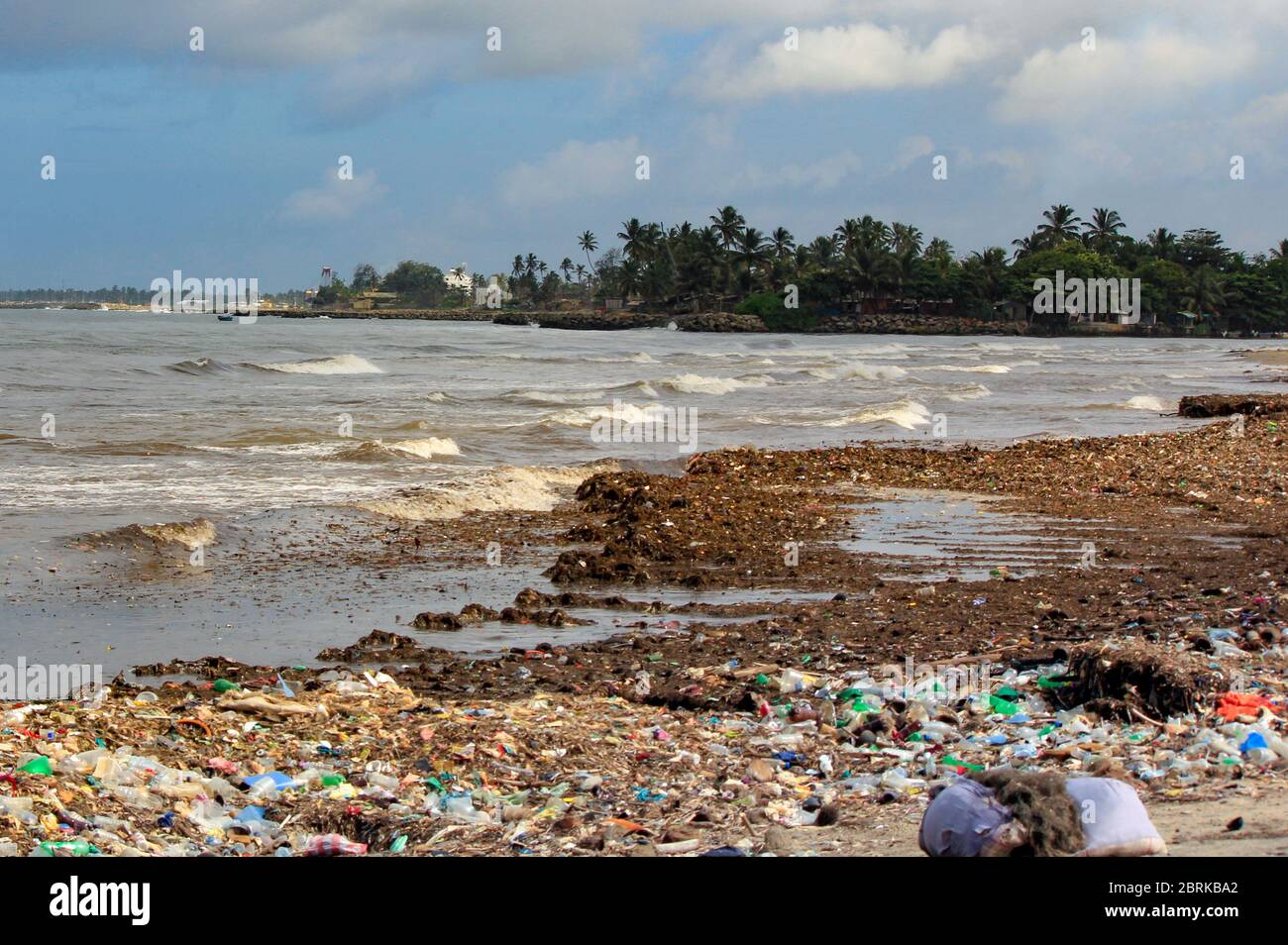 Sea Pollution: Garbage dumped in the Sri Lankan Sea near Colombo. women ...