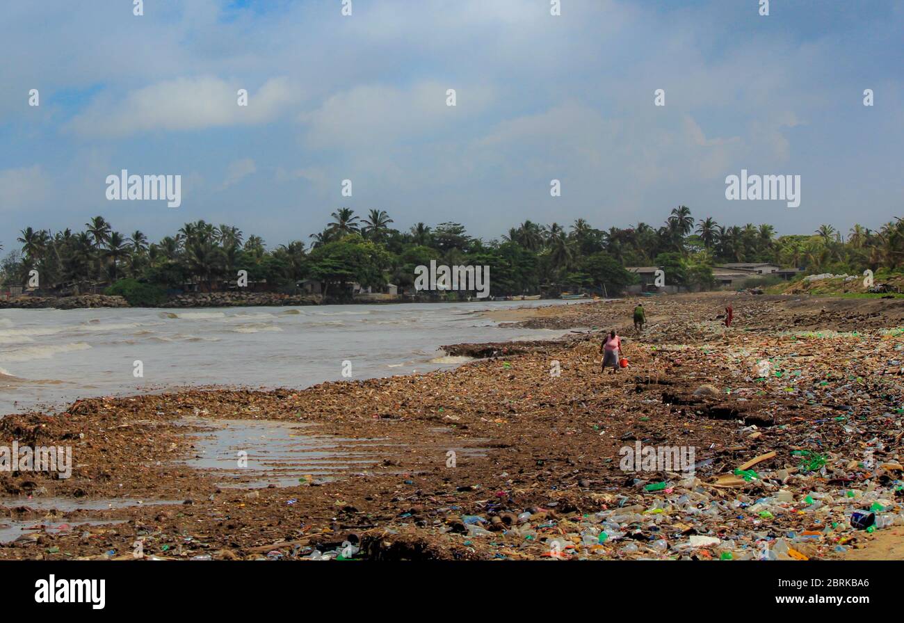 Sea Pollution: Garbage dumped in the Sri Lankan Sea near Colombo. women ...