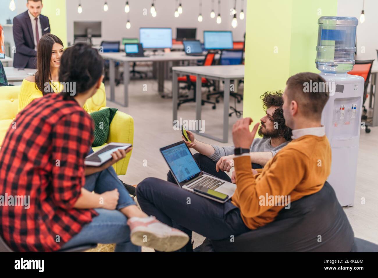 Google employees in office hi-res stock photography and images - Alamy