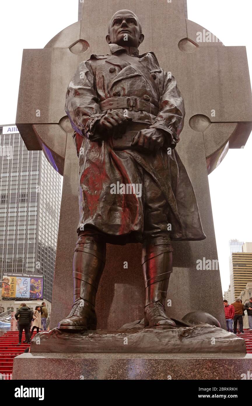 Father Duffy statue in Duffy square in Times Square New York City Stock ...