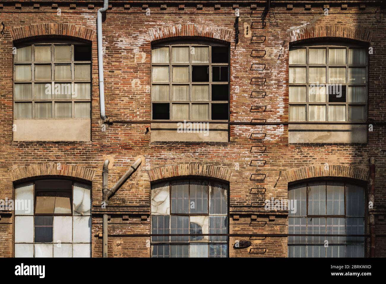 Old textile factory hi-res stock photography and images - Alamy