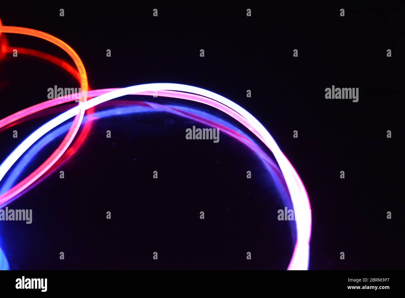 Red and blue light wire, a light guide wire with different light ...