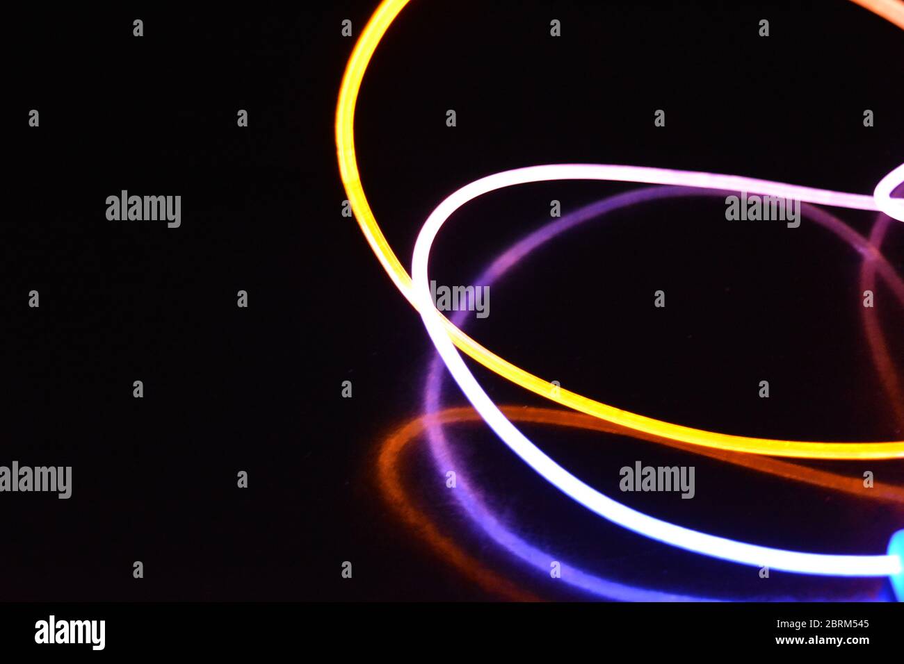 Yellow and blue light wire, a light guide wire with different light ...