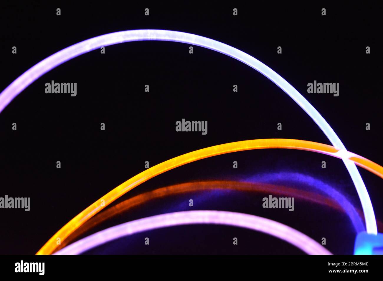 Yellow and blue light wire, a light guide wire with different light ...