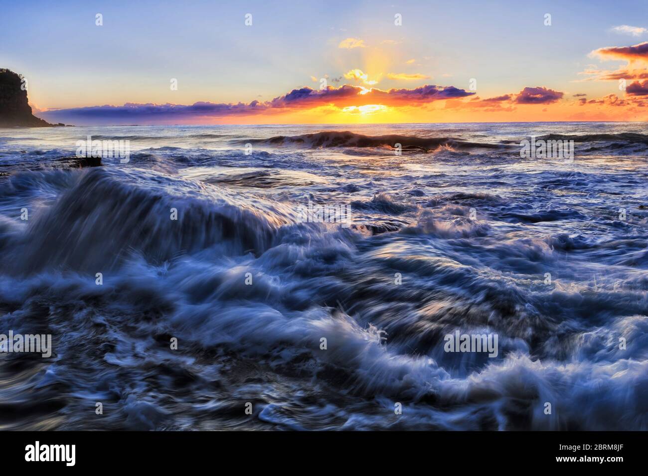 Ocean flowing hi-res stock photography and images - Alamy