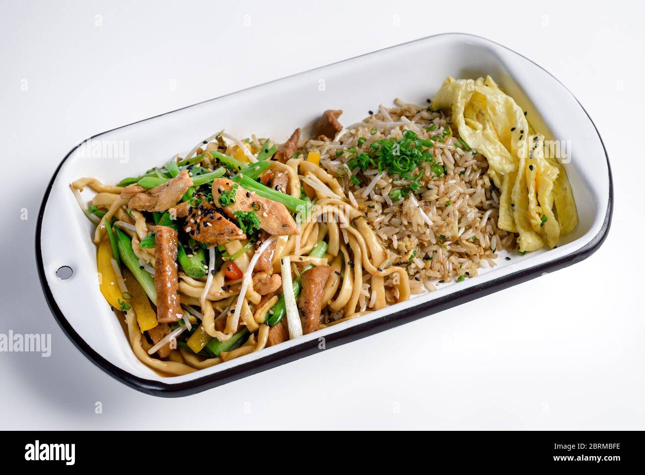 Peruvian Chinese fusion food: Combinado Stock Photo - Alamy