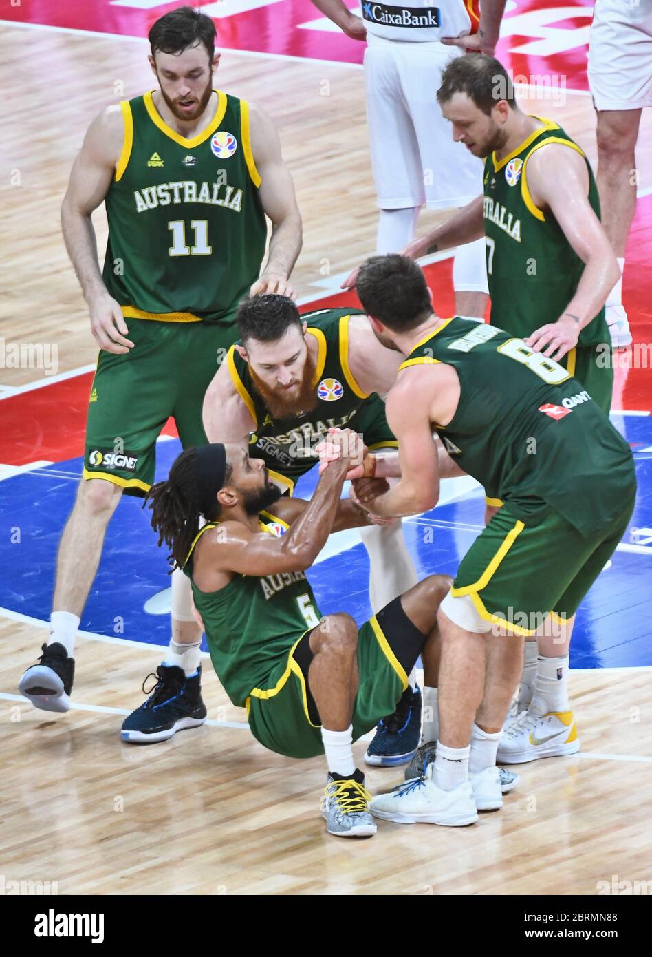 2019 the australian team huddle hi-res stock photography and images - Alamy