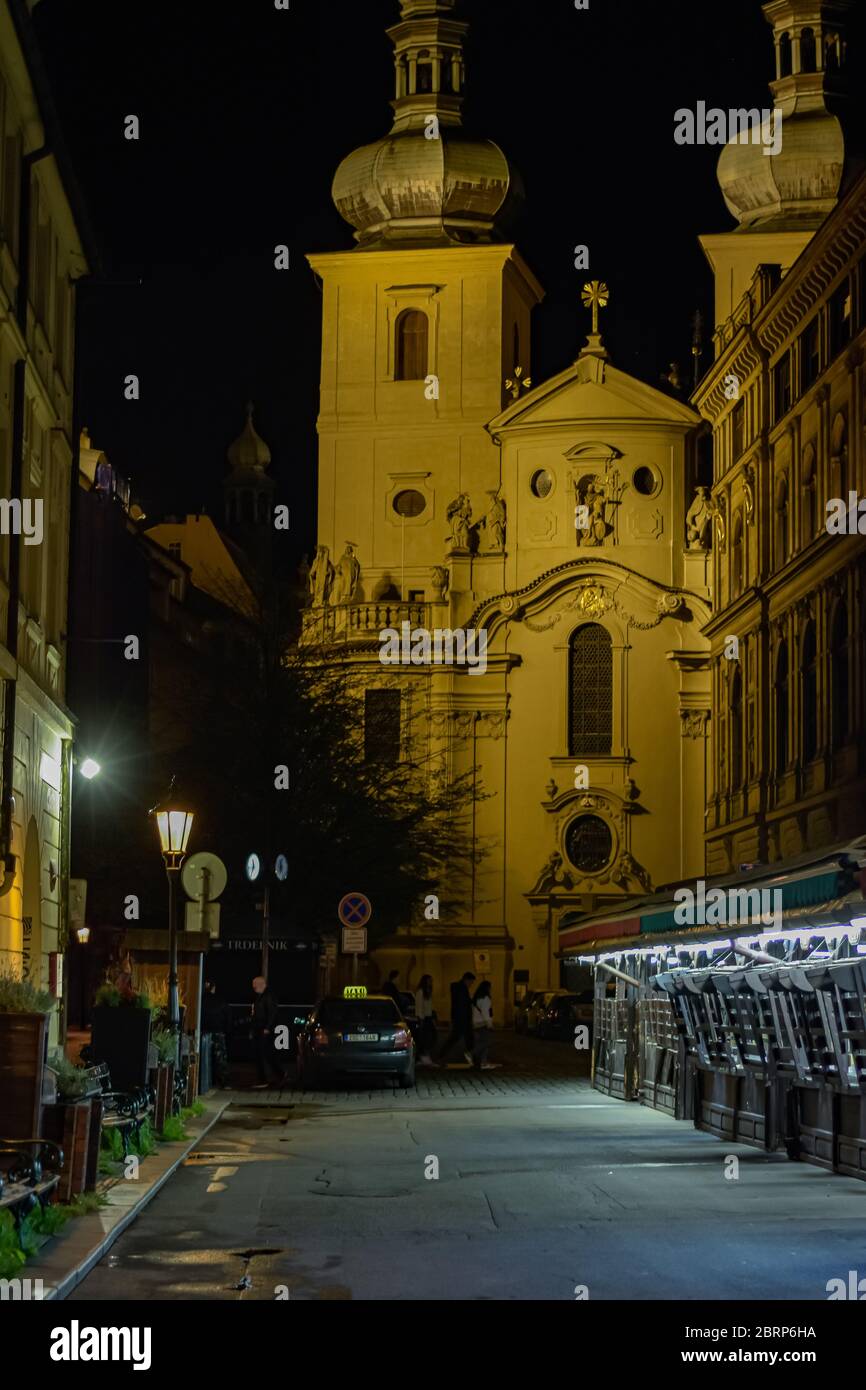 ARCHITECTURE AND CITY LIFE STYLE AROUND PRAGUE Stock Photo - Alamy