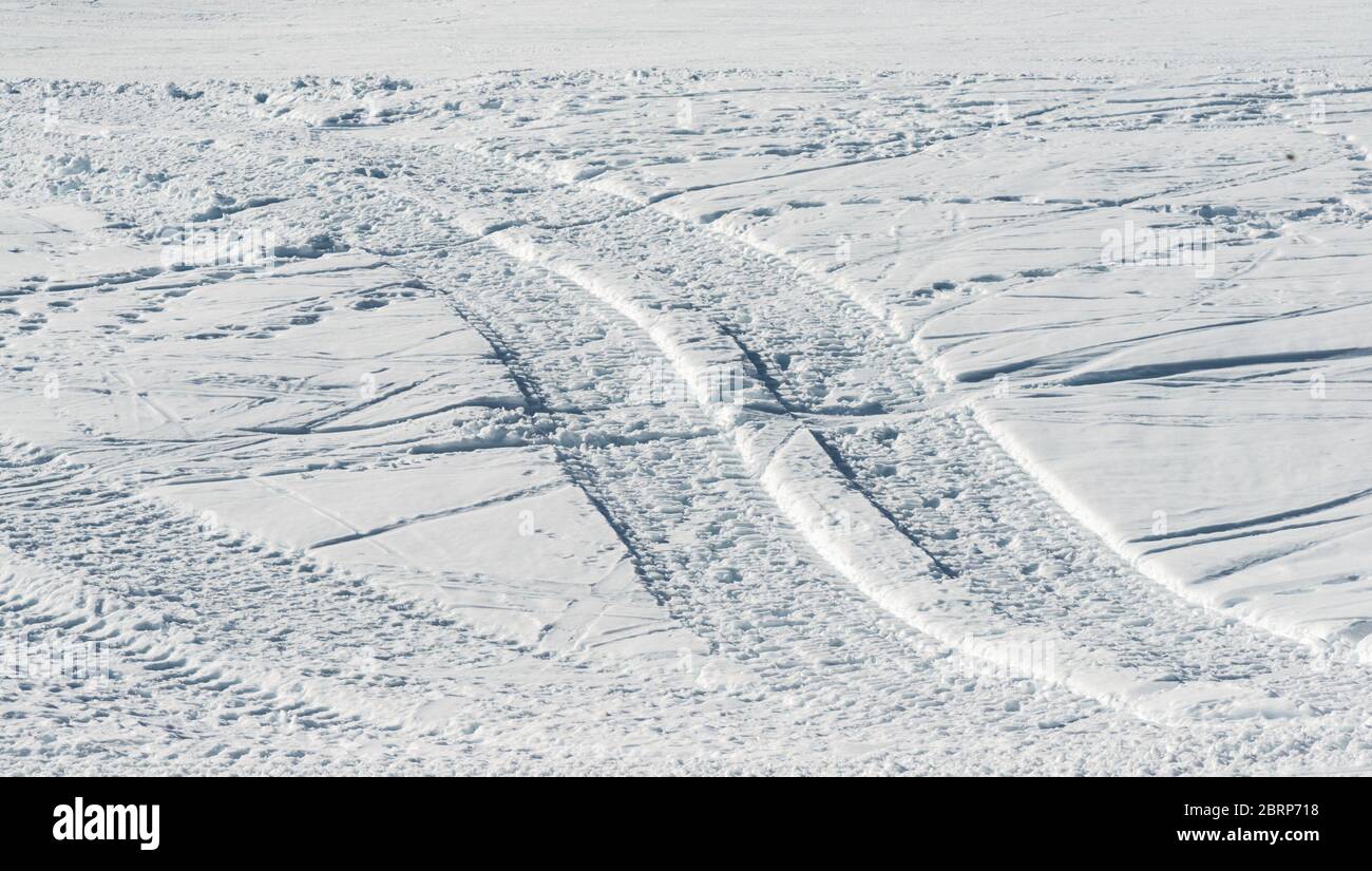 Ski track tracks hi-res stock photography and images - Alamy