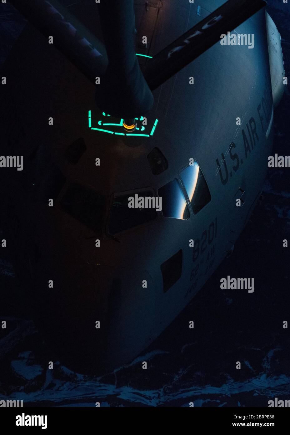 A C-17 Globemaster III from Joint Base Lewis-McChord’s 7th Airlift ...