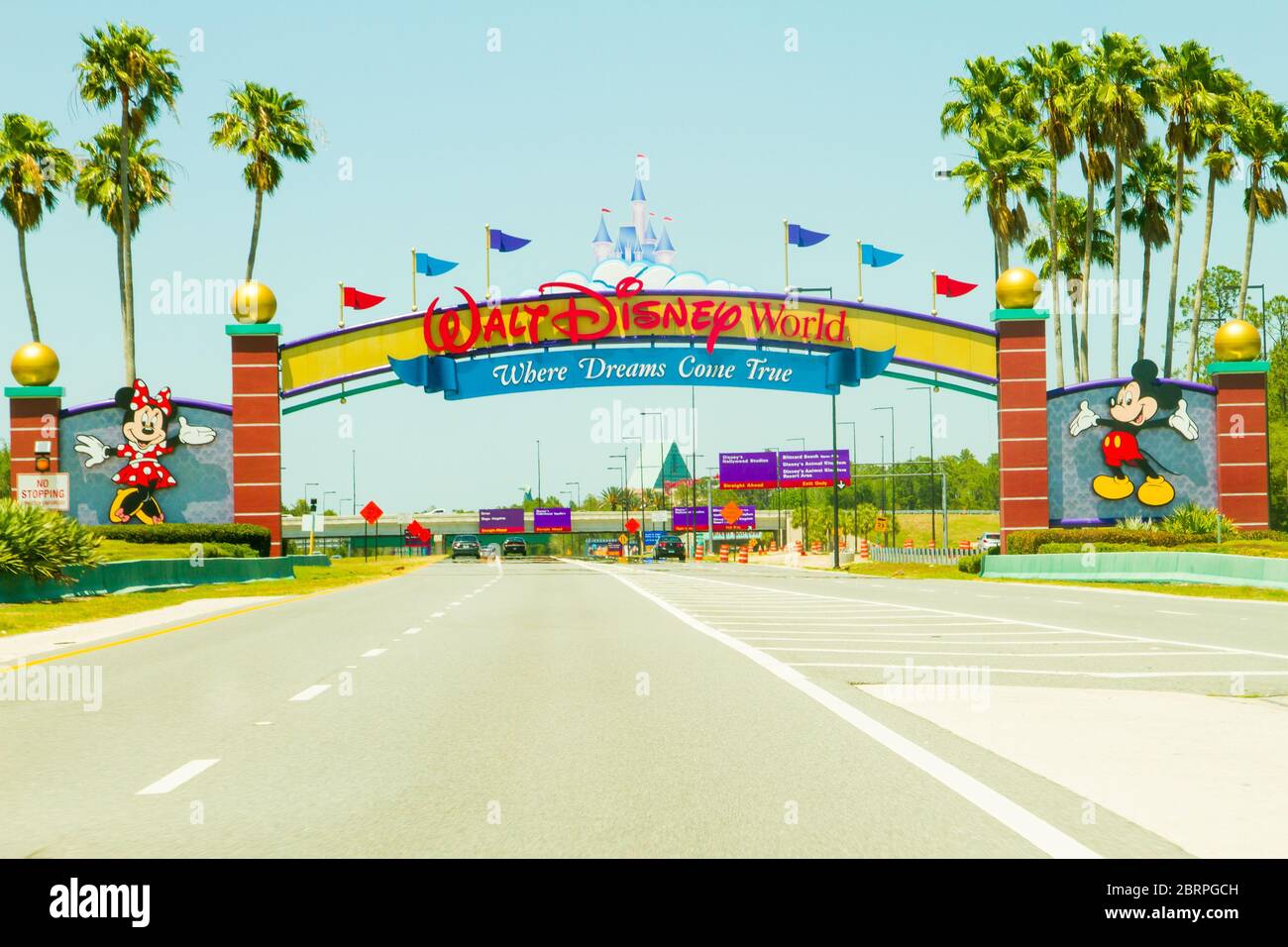 Disney castle black white hi-res stock photography and images - Alamy