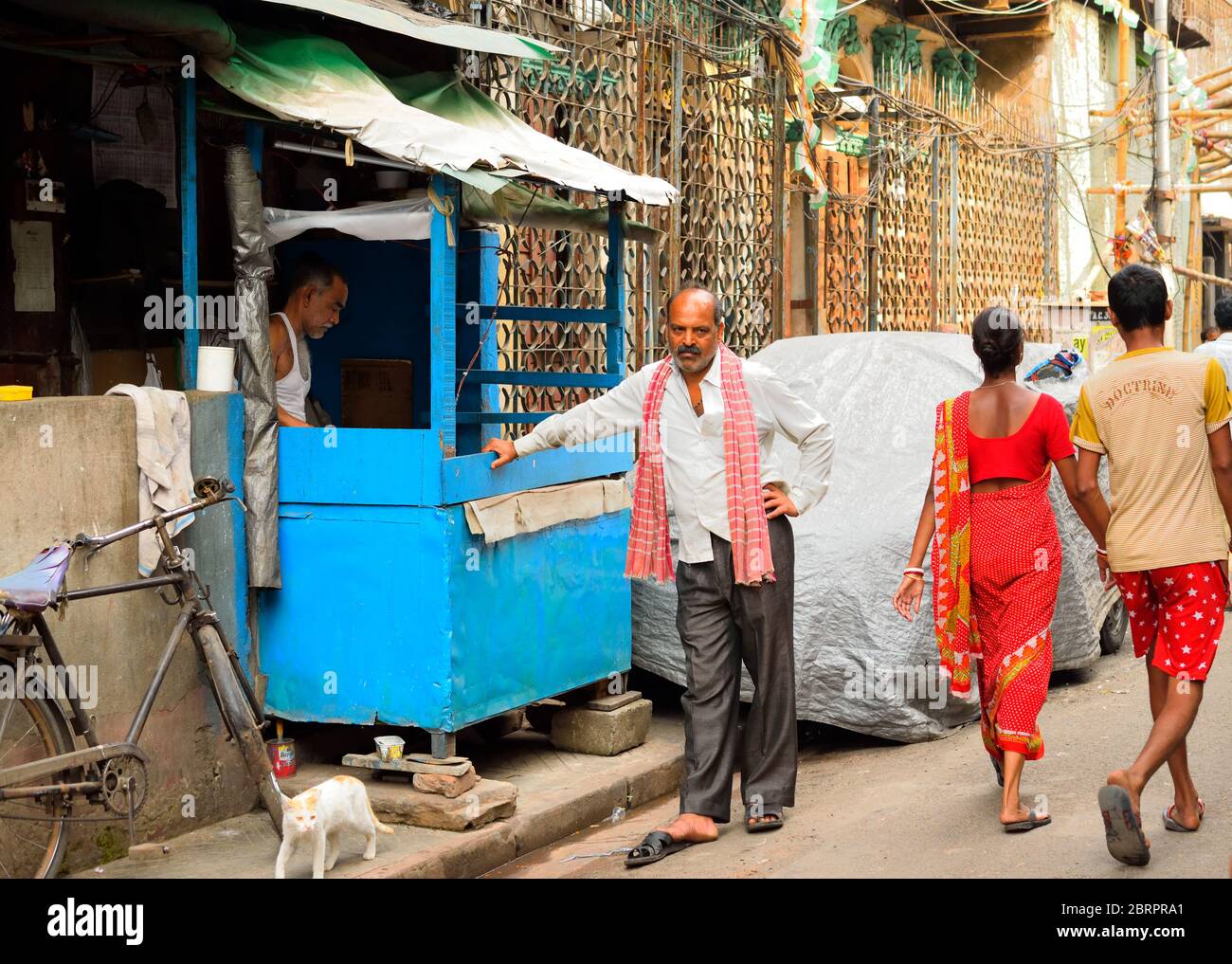 Laundry shop hi-res stock photography and images - Alamy
