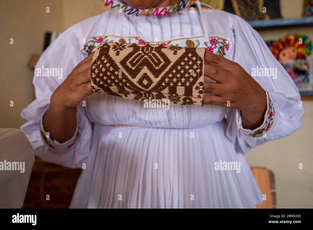Otomi dolls hi-res stock photography and images - Alamy