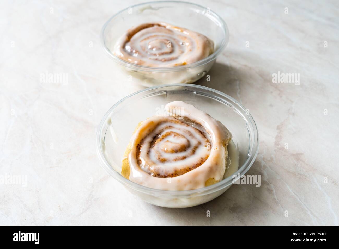 Take Away Cinnamon Roll / Cinnamon Bun in Plastic Box Package Container ...