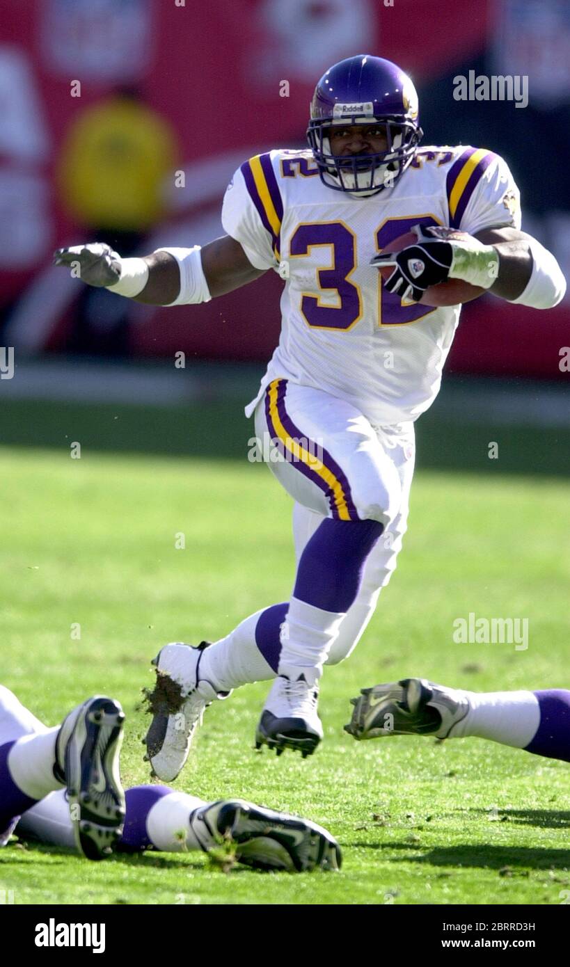 Tempe, United States. 28th Dec, 2003. Minnesota Vikings running back ...