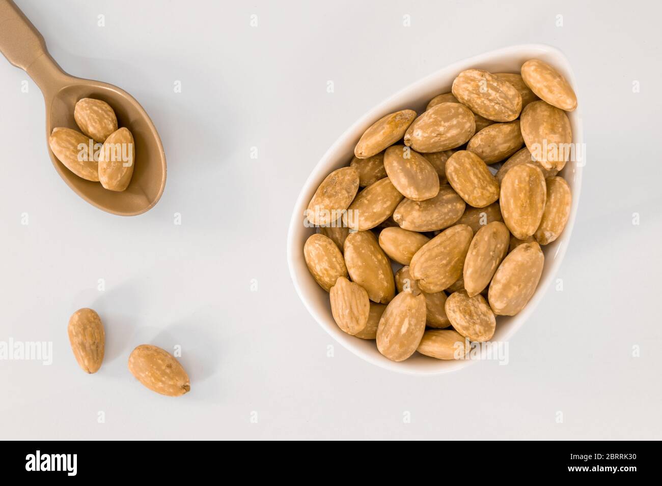 Almond seed hi-res stock photography and images - Alamy
