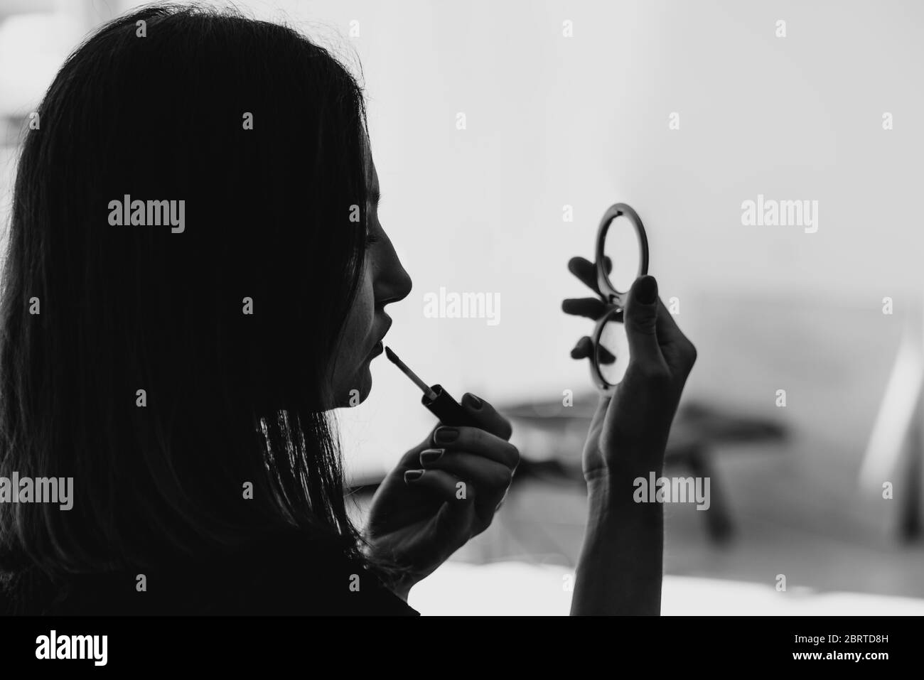 Girl mirror black and white hi-res stock photography and images - Alamy