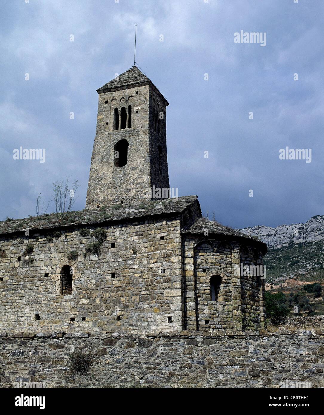 IGLESIA DE SAN CLEMENTE - SIGLO XI - ROMANICO LOMBARDO. Location ...