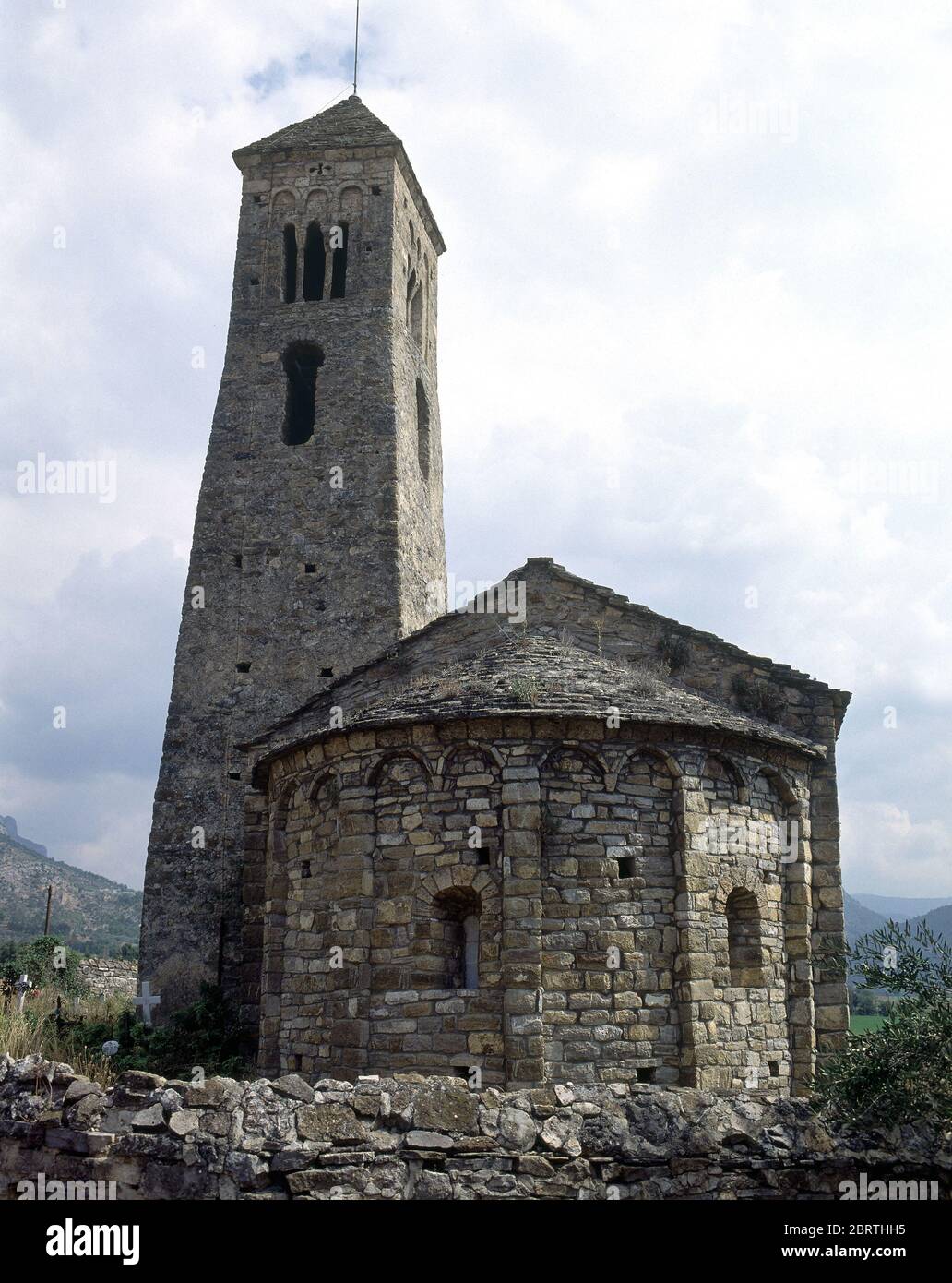 ABSIDE DE LA IGLESIA DE SAN CLEMENTE - SIGLO XI - ROMANICO LOMBARDO ...