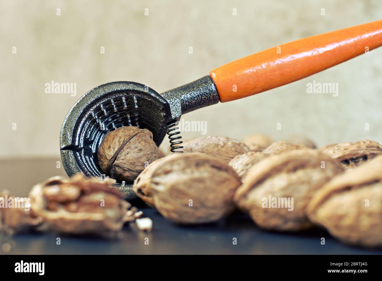 Squeeze to open hi-res stock photography and images - Alamy
