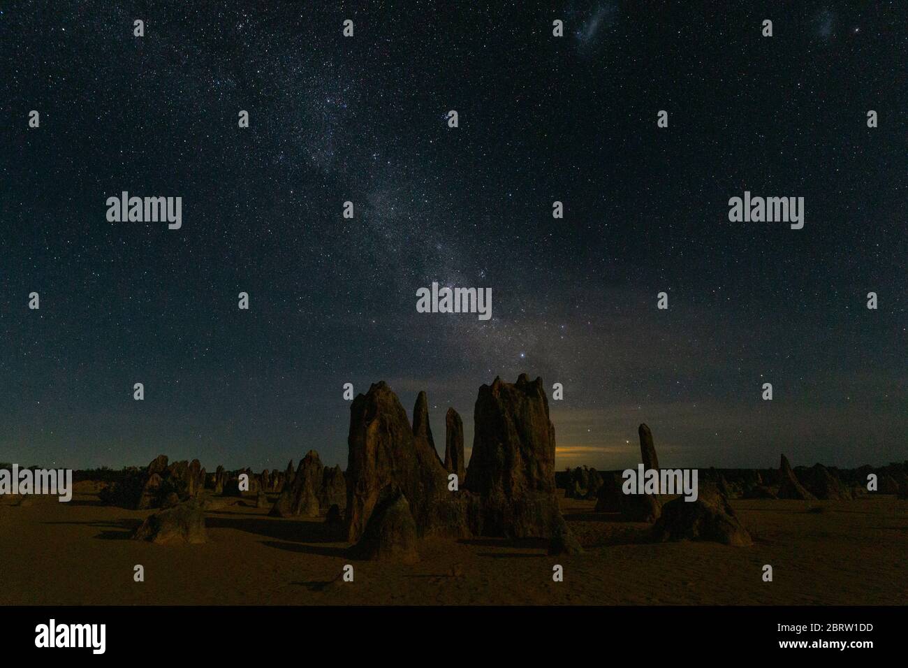 astro photography in the Pinnacle desert with planty of stars Stock ...