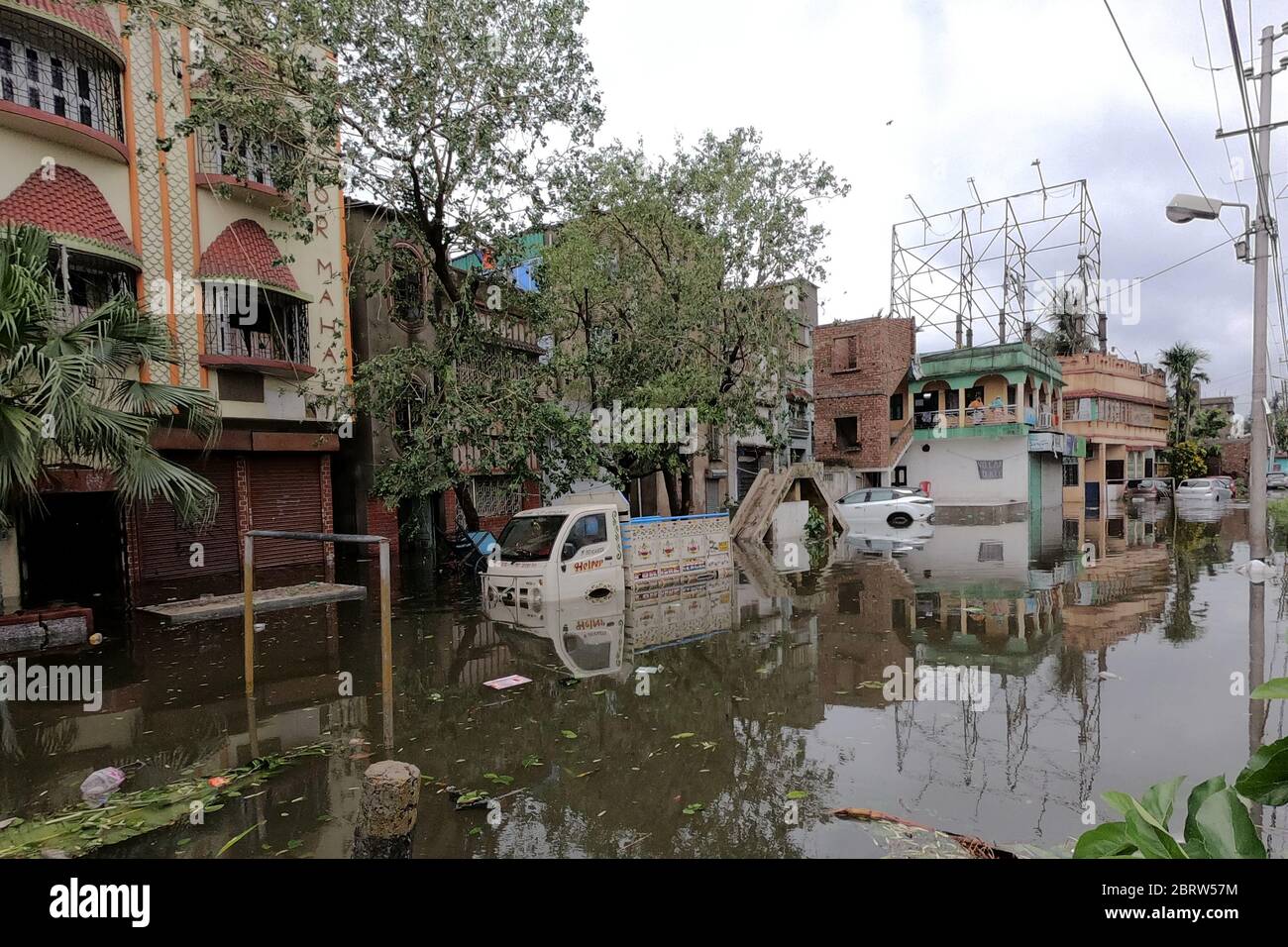 Kolkata, India. 21st May, 2020. India: After the devastating super ...