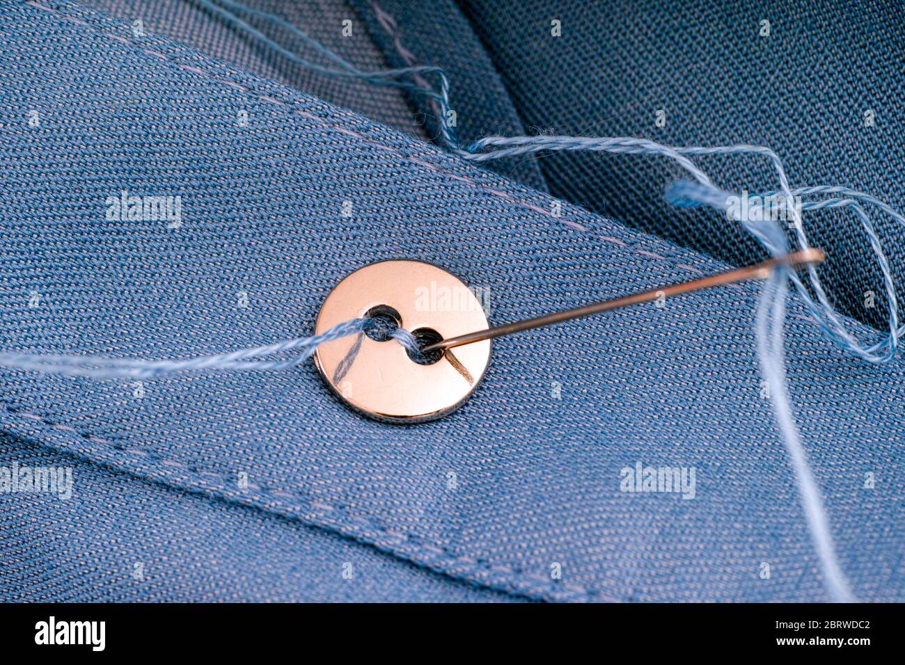 Thread stitch hi-res stock photography and images - Alamy